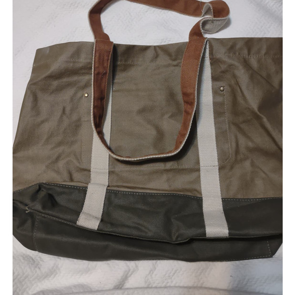 Merona | Bags | Merona Huge Bag With A Front Pocket And Zipper Inside ...
